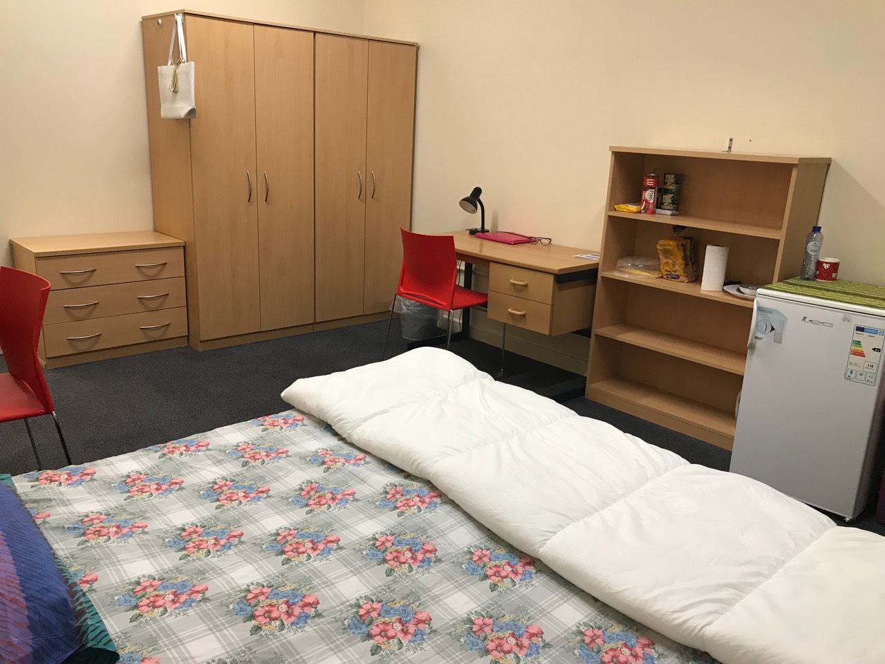 BLSA: Room available for 2 persons/couple in Floyer house Whitechapel.